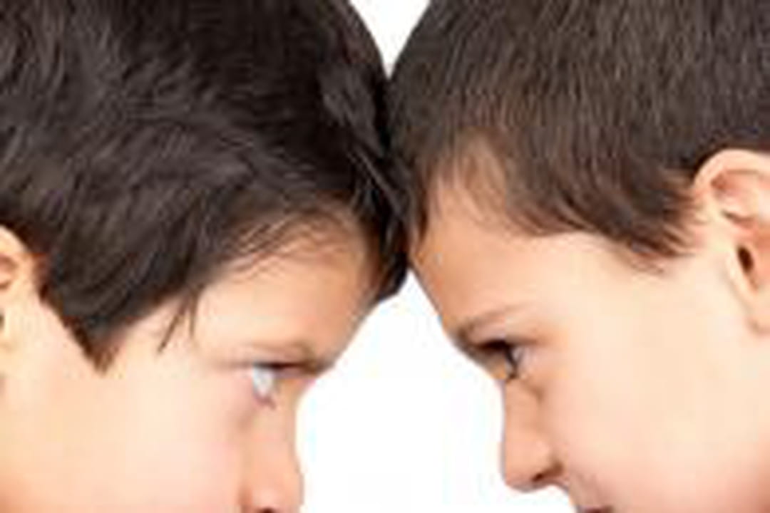 Le contact visuel montre l'intérêt, à la fois positif et négatif