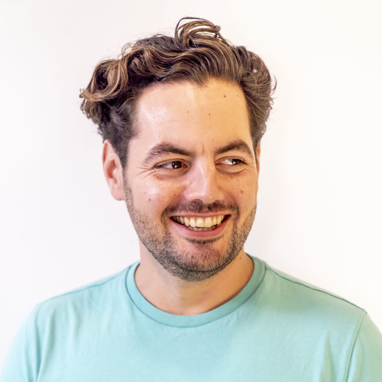 IA et identité de marque : un combo gagnant pour les artisans et ...