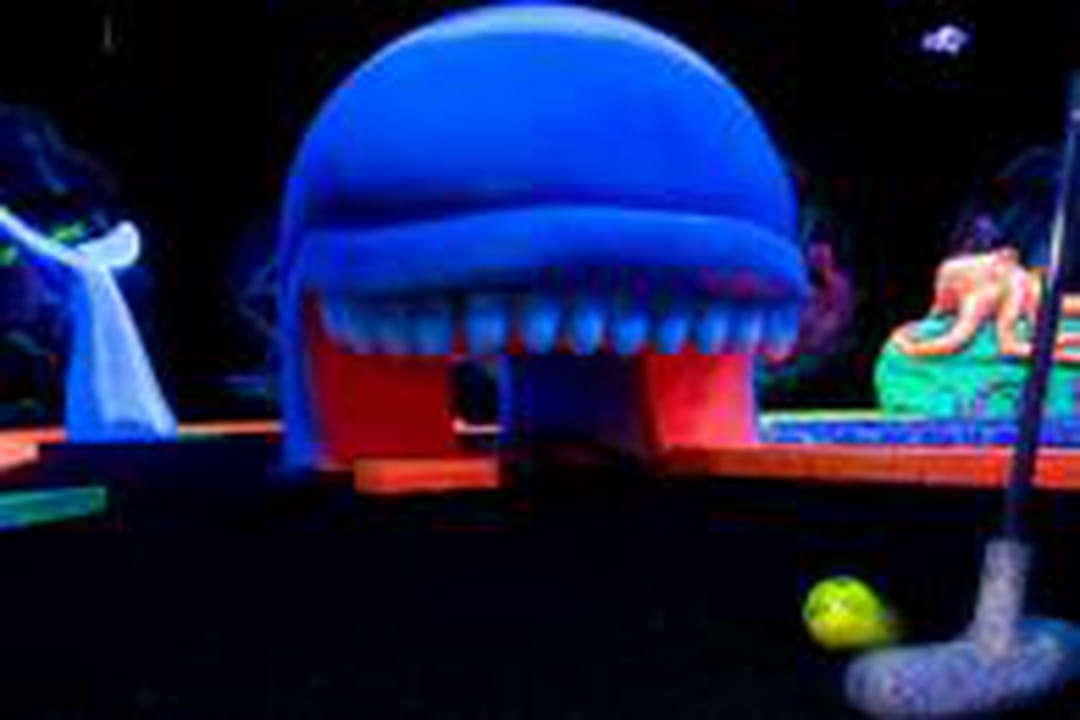 Goofly veut convertir la France au mini golf... fluo