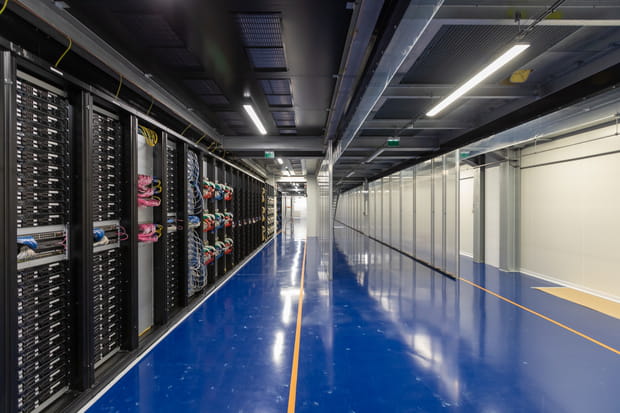 Au cœur du data center DC5 de Scaleway, taillé pour les GAFAM