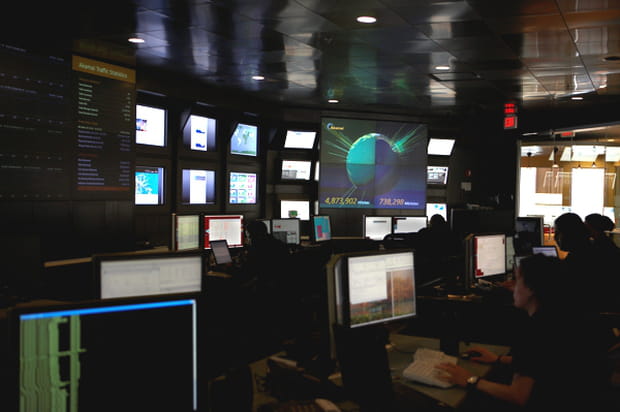 Quatre centres de commande des opérations réseau