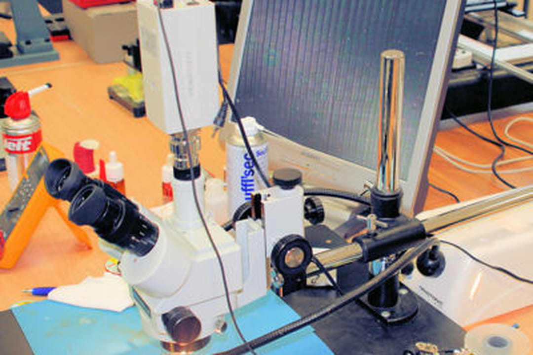 La précision du microscope électronique