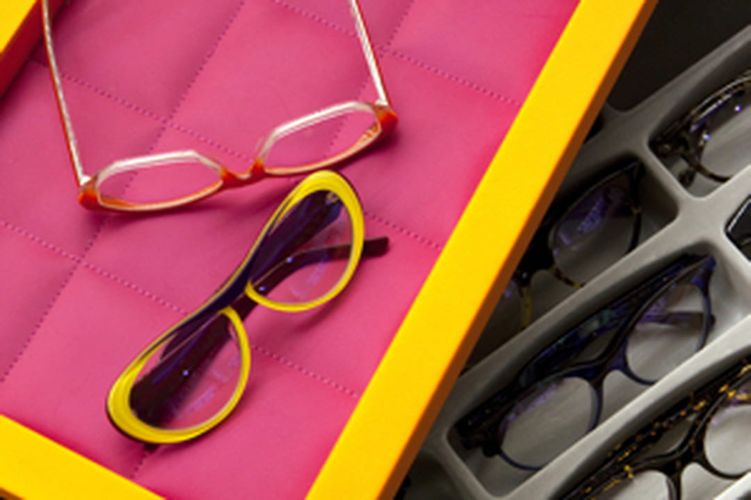 Des lunettes de vue de marque ou une paire basique