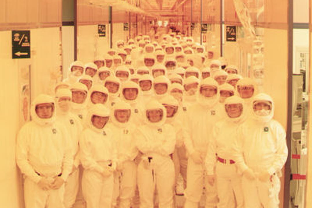 Bunny suits et production