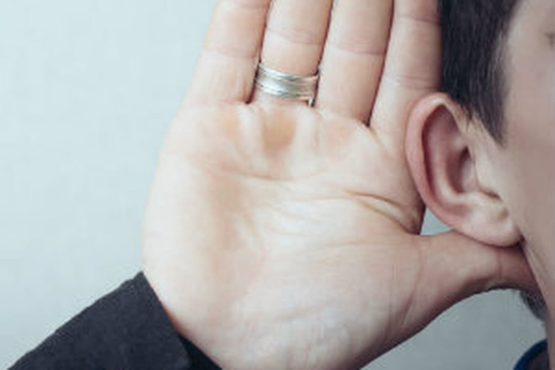 Ecoutez plus et parlez moins